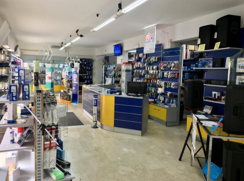 Aydınlatma teknolojileri New Electronic, ReggioCalabria, foto