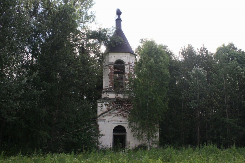 Ortodoks kiliseleri Tserkov Vvedeniya Presvyatoy Bogoroditsy vo Khram V Churikovo, Tverskaya oblastı, foto