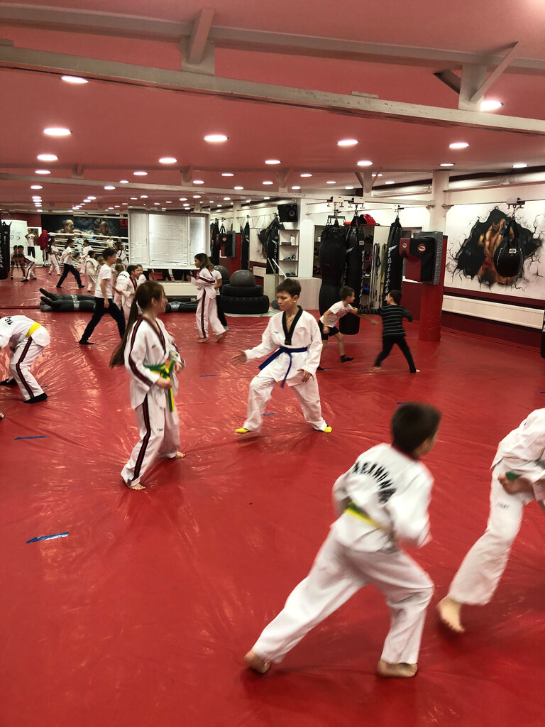 Spor kulüpleri Атлет тхэквондо, Surgut, foto