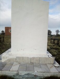 Обелиск воинам-землякам, павшим в годы Великой Отечественной войны (Omsk Region, Cherlakskiy rayon, Kurumbelskoye selskoye poseleniye, selo Dzhartargul), anıt, heykel  Omskaya oblastından