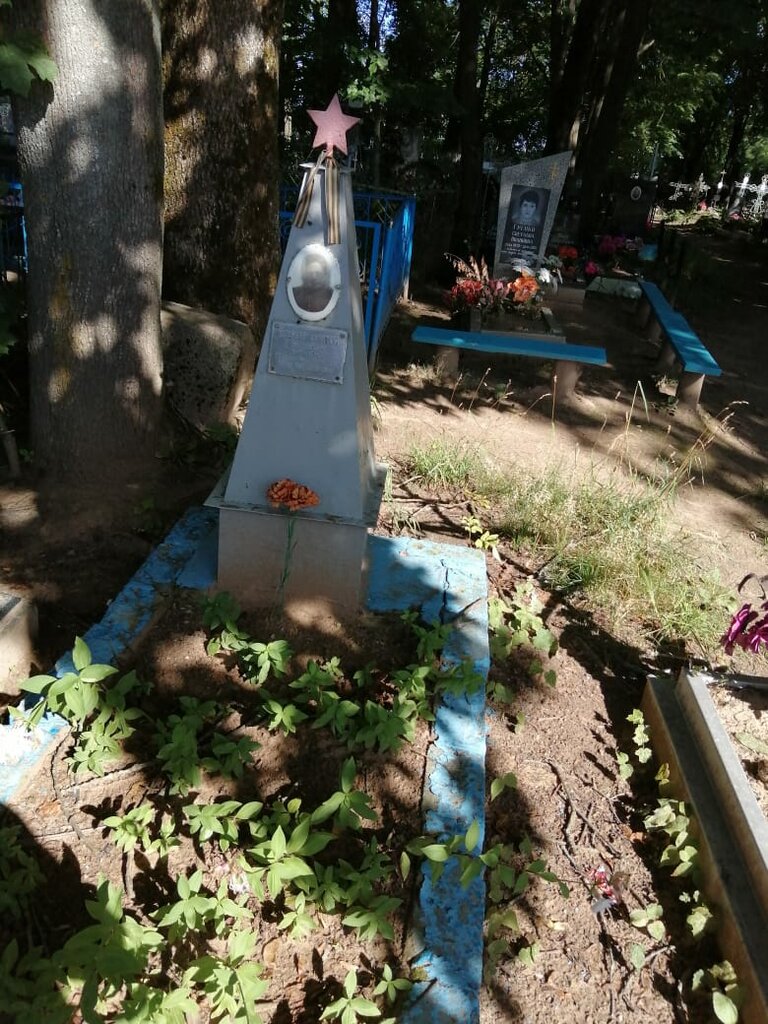 Anıt, heykel Братская могила, Velij, foto
