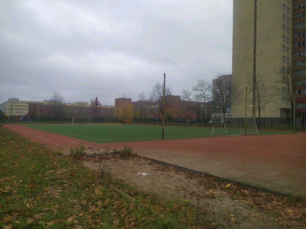 Stadyum Стадион техникума железнодорожного транспорта, Saint‑Petersburg, foto