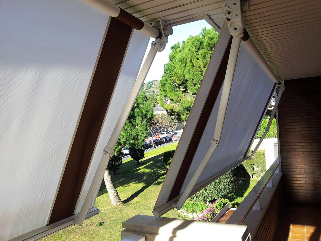 Çerçeve ve çadır yapıları Toldos Duran, Barselona, foto