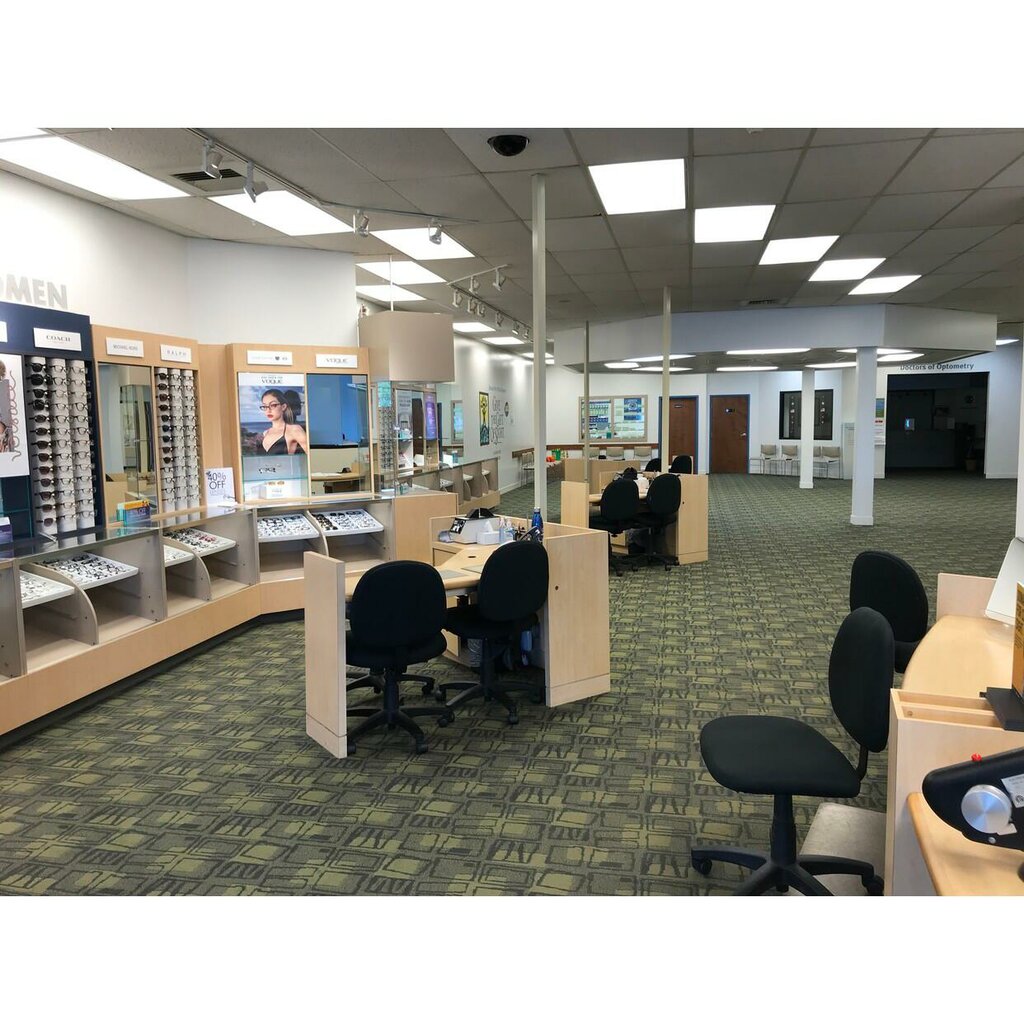 Giyim mağazası LensCrafters, Youngstown, foto