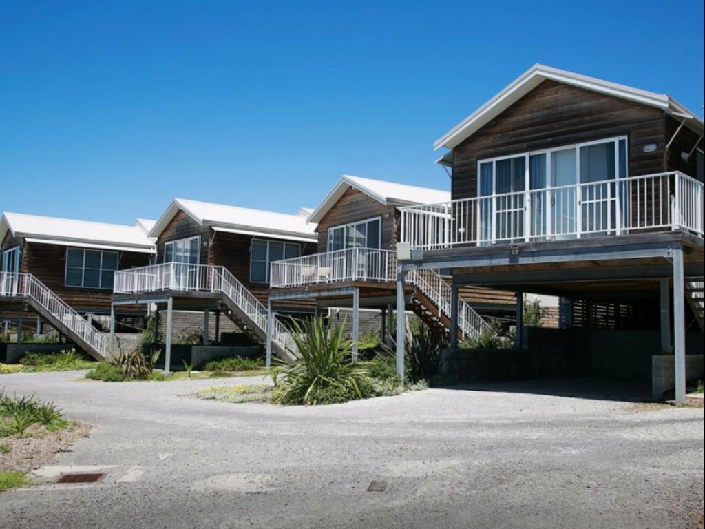 Otel Caves Coastal Bar & Bungalows, Newcastle, foto