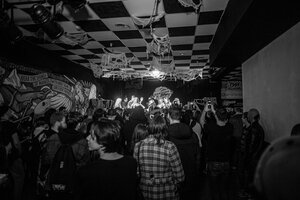 Underground Stage Party Bar (Illicha Avenue No:19Е, Donetsk), bar  Donetsk'ten