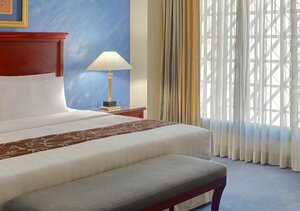 Madinah Mövenpick Hotel (Medina, Bani Khidrah, عمرو بن الجموح), otel  Medine'den