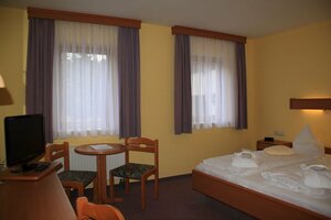 Naturhotel Lindenhof (Saxony, Mittelsachsen, Bergstraße, 4), otel  Saksonya'dan