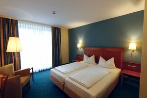 Hotel & Restaurant Eurohof (North Rhine-Westphalia, Duisburg, Moers, Elisenstraße), otel  Kuzey Ren‑Vestfalya'dan
