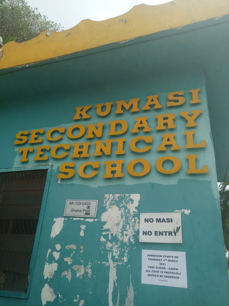 Ortaokul Kumasi Secondary Technical School, Kumasi, foto