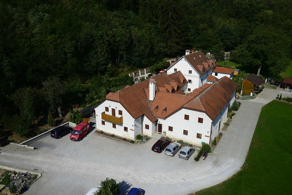 Otel Restaurace a Penzion Kadlcuv Mlýn, Güney Moravya Bölgesi, foto