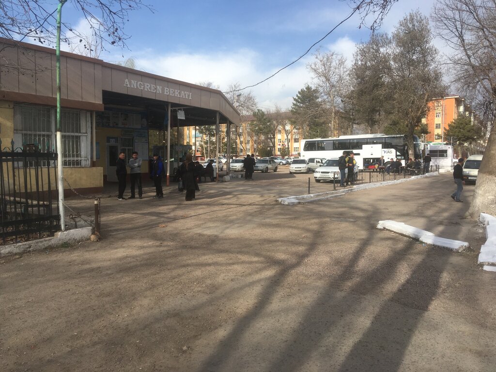 Otogarlar Angren Bus Station, Angren, foto