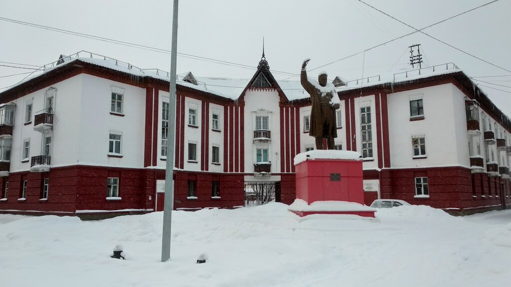 Anıt, heykel С.М. Киров, Inta, foto