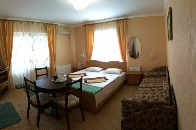 Otel Gostevoi dom Chernoe more, Sudak, foto