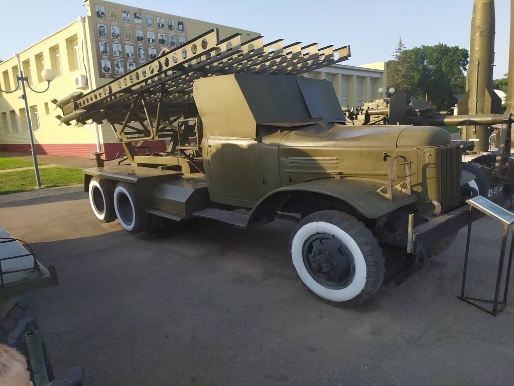 Teknoloji anıtı Танк Т-72Б1, Krasnodarski krayı, foto