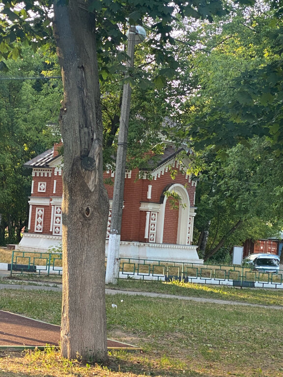 Şapel, haç anıtı Часовня Двенадцати апостолов, Moskova ve Moskovskaya oblastı, foto