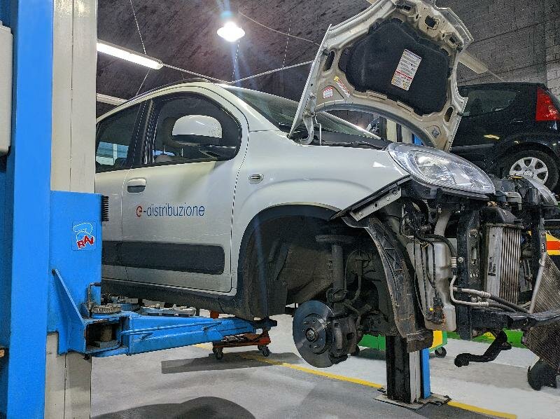 Oto kiralama Autocarrozzeria e Autonoleggio Fraschini, Sardunya, foto
