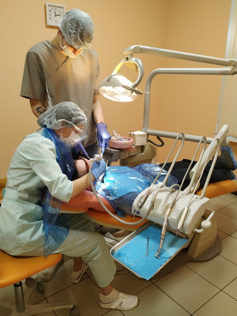 Özel ağız ve diş sağlığı klinikleri ve muayenehaneleri Установка Брекет Системы, Брекеты Установка, Брекеты, Saint‑Petersburg, foto