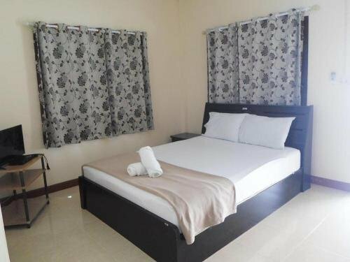 Otel HappyVille1, Dünya, foto