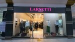 Larsetti (Qorǵaljyn tas joly No:1), giyim mağazası  Astana'dan
