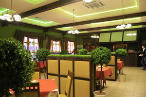 Restoran Oshaley (Shosseynaya ulitsa No:45, posyolok gorodskogo tipa Afipskiy), restoran  Krasnodarski krayından