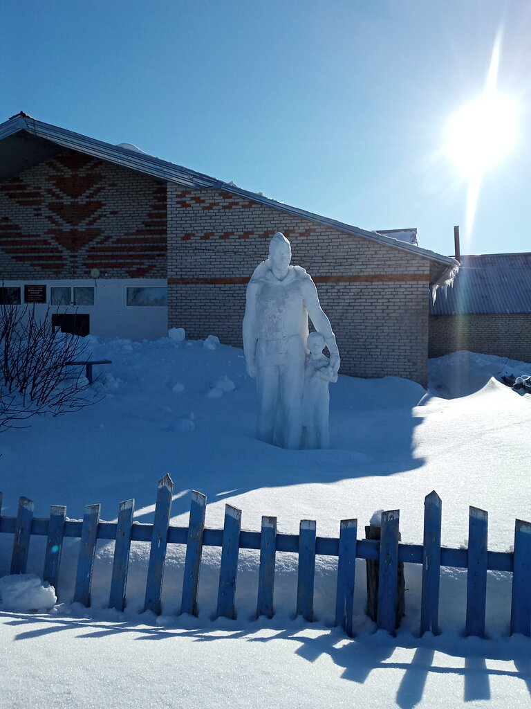 Anıt, heykel Защитникам Родины, Novosibirskaya oblastı, foto