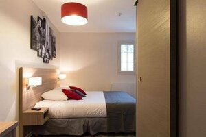 Storia Da Ennio (Île-de-France, Yvelines, Cernay-la-Ville, Rue de Chevreuse, 42), otel