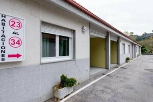 Motel Cancun Barbadas Ourense (Estrada Ourense Celanova km 4,32890 Barbadas,), otel  Galisya'dan