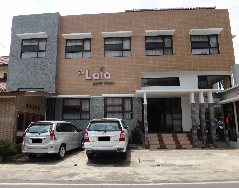 Otel Front One Inn Malang, Malang, foto