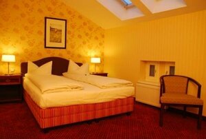 Hotel Elefant (Mecklenburg-Vorpommern, Schwerin), otel  Schwerin'den