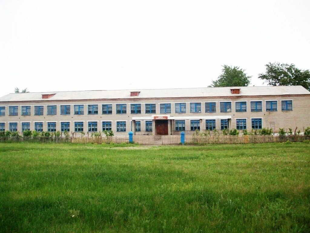 Ortaokul MKOU-Kazanskaya SOSh, Novosibirskaya oblastı, foto