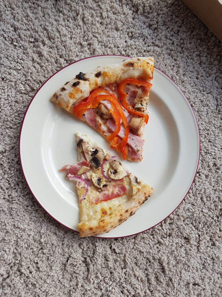 Pizzacılar Pizza al Forno, Saint‑Petersburg ve Leningradskaya oblastı, foto