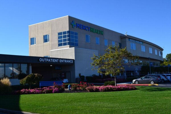 Özel muayenehaneler Akron Children's Hospital Special Care Nursery at Mercy Lorain, Ohio Eyaleti, foto