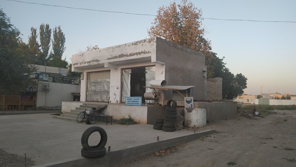 Oto lastik tamiri Tire fitting and repair, Karşı, foto