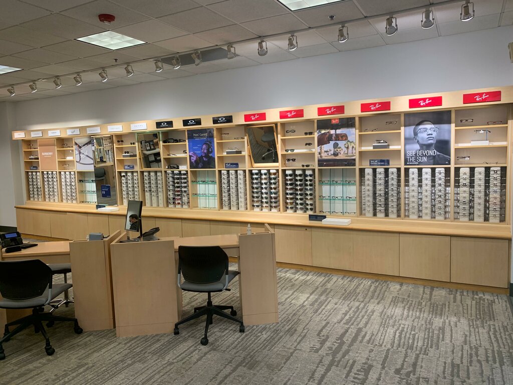 Giyim mağazası LensCrafters, Naperville, foto