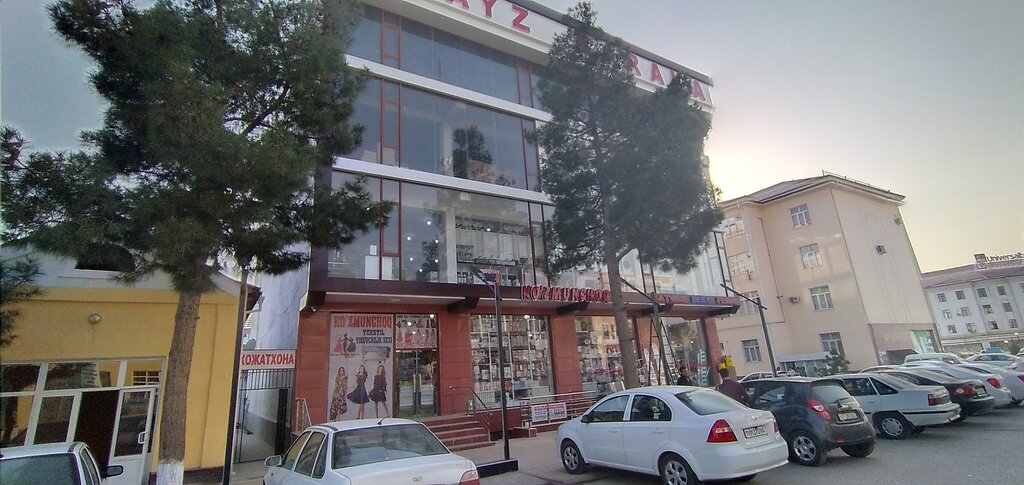 Giyim mağazası Ko'zmunchoq, Karşı, foto
