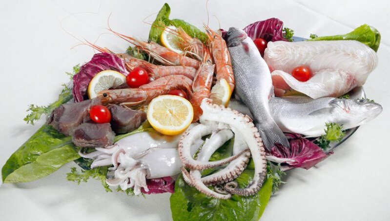 Balık çiftçiliği ve toptancıları Pescheria Roat Romano, Trentino‑Alto Adige, foto