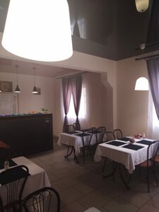 Вкусные традиции (ulitsa Lenina No:37А, posyolok Ilyich), kafe  Krasnodarski krayından