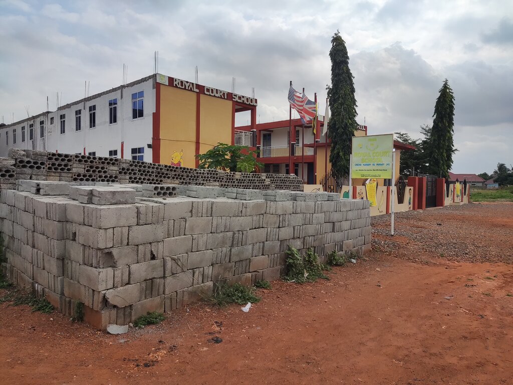 Ortaokul Royal Court School, Dünya, foto