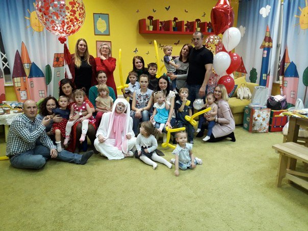 Çocuklar için kutlama organizasyonları Club detskikh prazdnikov Yula, Novosibirsk, foto