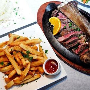 Talia's Steakhouse and Bar (United States, New York, 668 Amsterdam Avenue), bar  New York'tan