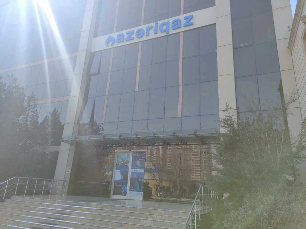Yönetim ofisi Azəriqaz, Bakü, foto