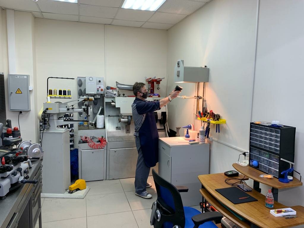 Metal eşya tamircileri Masterok, Moskova, foto