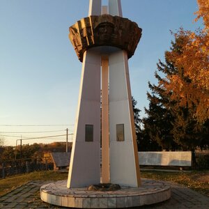 Воинам, павшим в Великой Отечественной войне (Republic of Tatarstan, Aznakayevskiy rayon, Sapeyevskoye selskoye poseleniye, selo Sapeyevo), anıt, heykel  Tataristan'dan