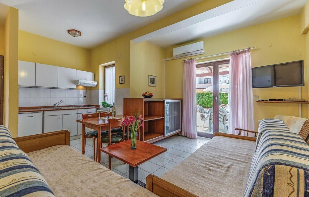 Otel Amazing Home in Porec With Wifi and 1 Bedrooms, Dünya, foto