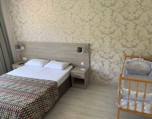 Guest House in m-rayon Shkolnii 24 (No:24, Shkolny mikrorayon, selo Olginka), otel  Krasnodarski krayından