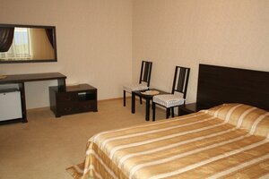 Kantsler (ulitsa Kutuzova No:1/1), otel  Tihoretsk'ten