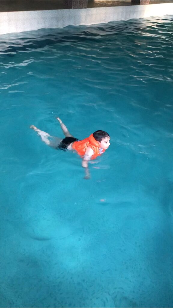 Yüzme havuzları Микрахказмалярская ДЮСШ, крытый бассейн, Dağıstan, foto