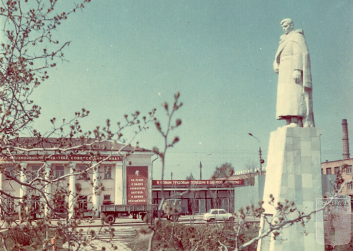 Anıt, heykel Воинам-заводчанам, погибшим в годы Великой Отечественной войны, Yoshkar‑Ola, foto