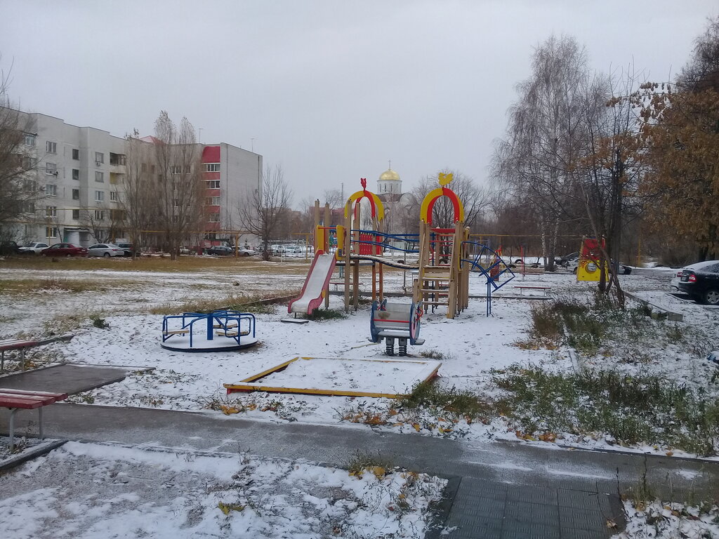 Oyun alanı Playground, Samara, foto